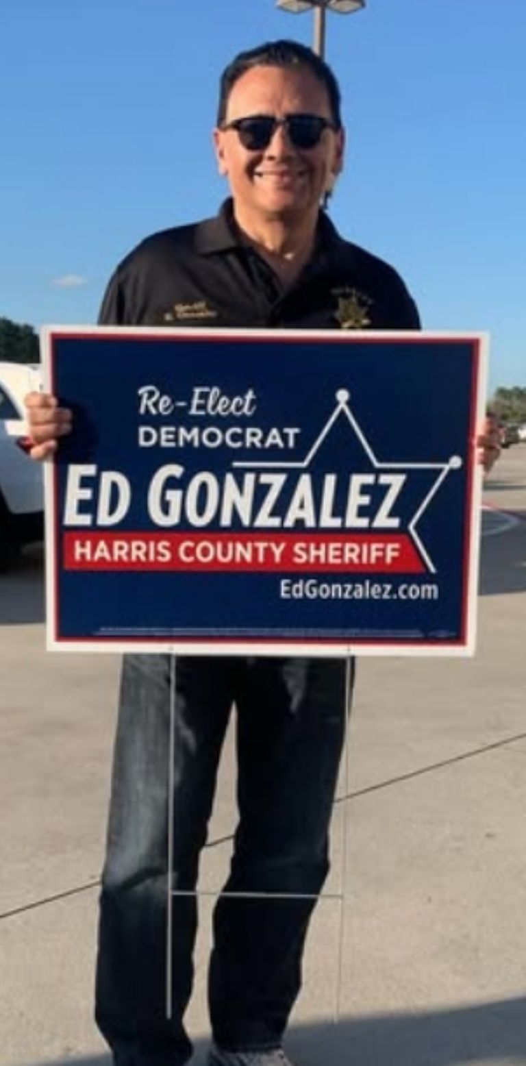 Ed Gonzalez, el sheriff de origen migrante que desafía al ICE, a Greg ...