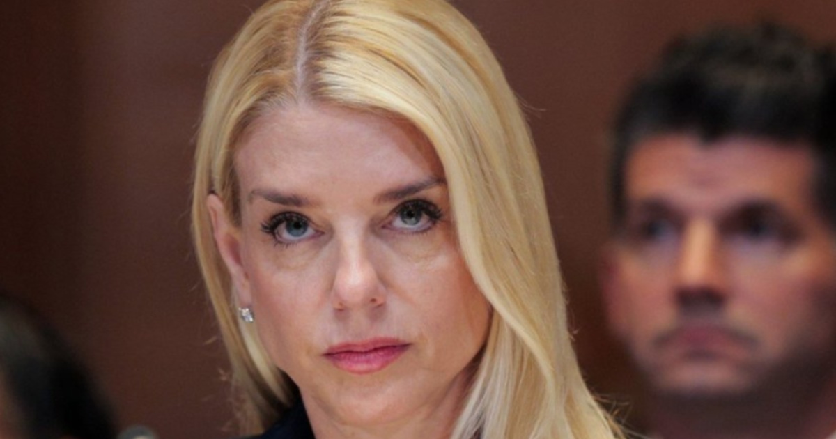 Pam Bondi Looks Decades Younger at 60 – And This Detail Confirms the ...