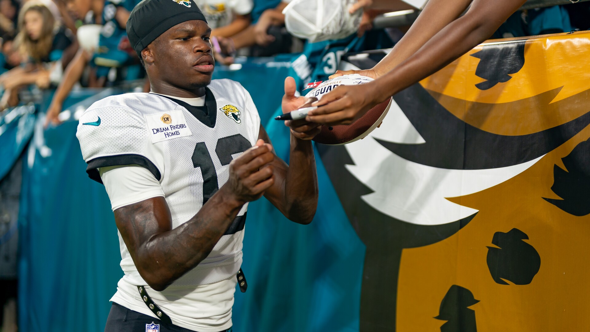 Jaguars list Travis Hunter listed as starter on offense, backup on defense