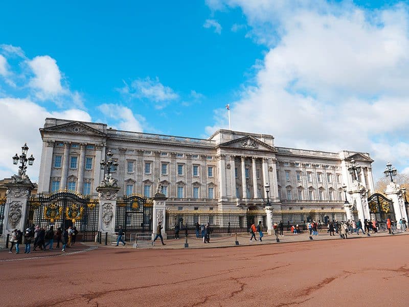 25 of the Most Beautiful European Palaces and Castles