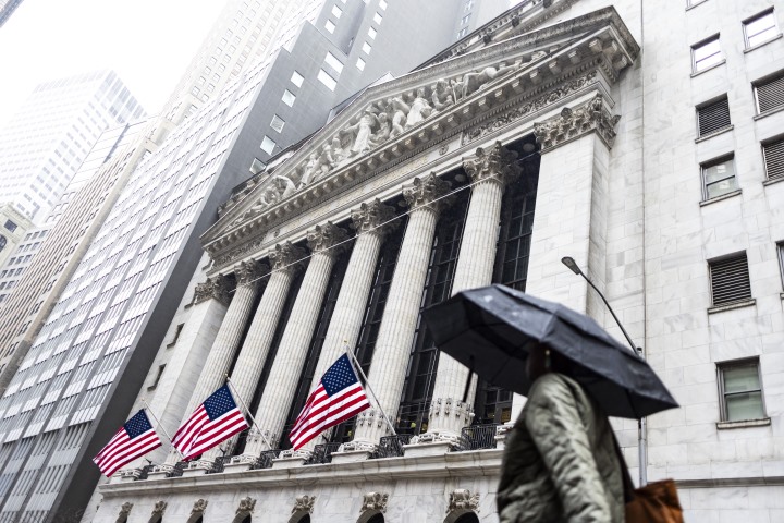 Wall Street fecha em alta e recupera maior parte das perdas da semana ...