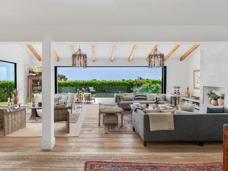Shannen Doherty's Malibu home sells for $7.6 million