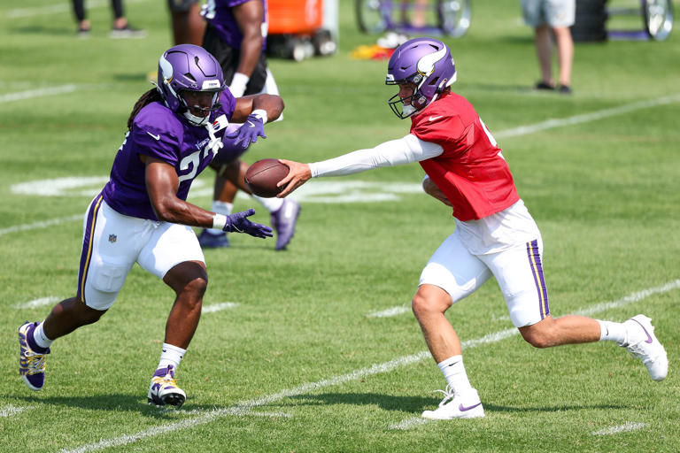 Minnesota Vikings' Javon Hargrave does not like practicing against ...