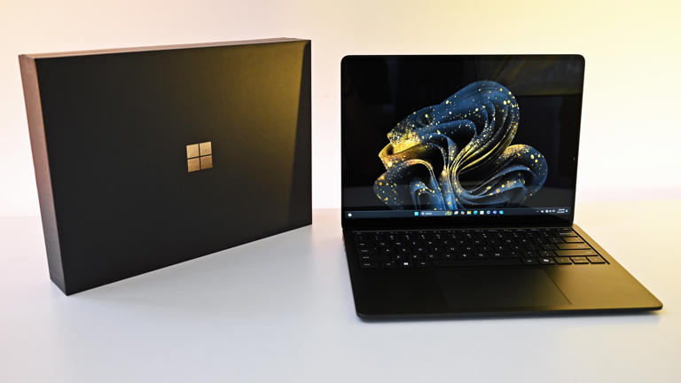 Microsoft made an exclusive 50th anniversary variant of Windows 11's ...