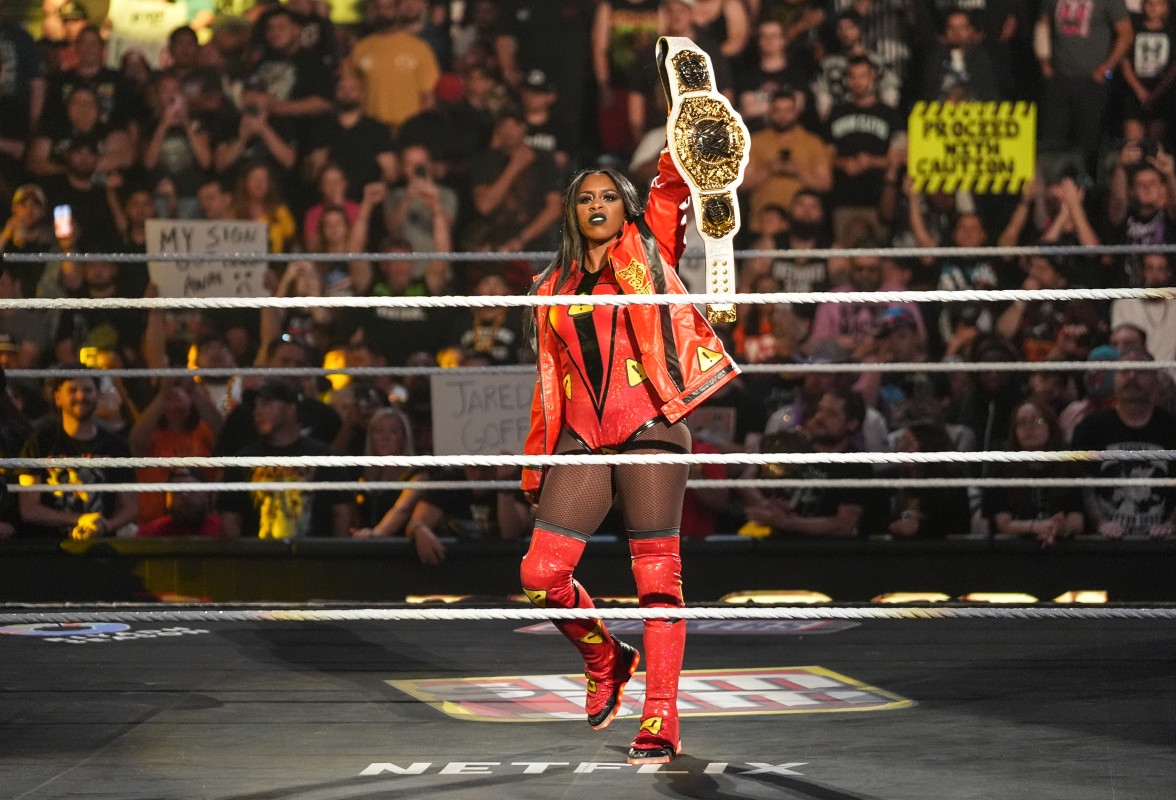 WWE SummerSlam Night 2 Results: Naomi Defeats Rhea Ripley and Iyo Sky ...