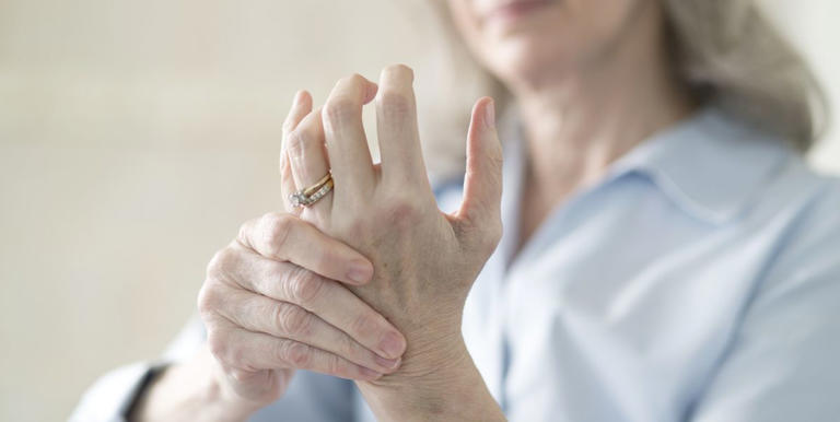 What Your Swollen Fingers Are Trying to Tell You About Your Health