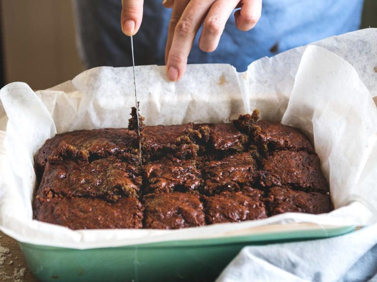 Fit brownie bez mąki i cukru. Dietetyczka zna najłatwiejszy przepis