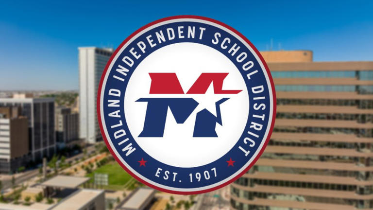 MISD renews gold card program giving seniors free entry to games