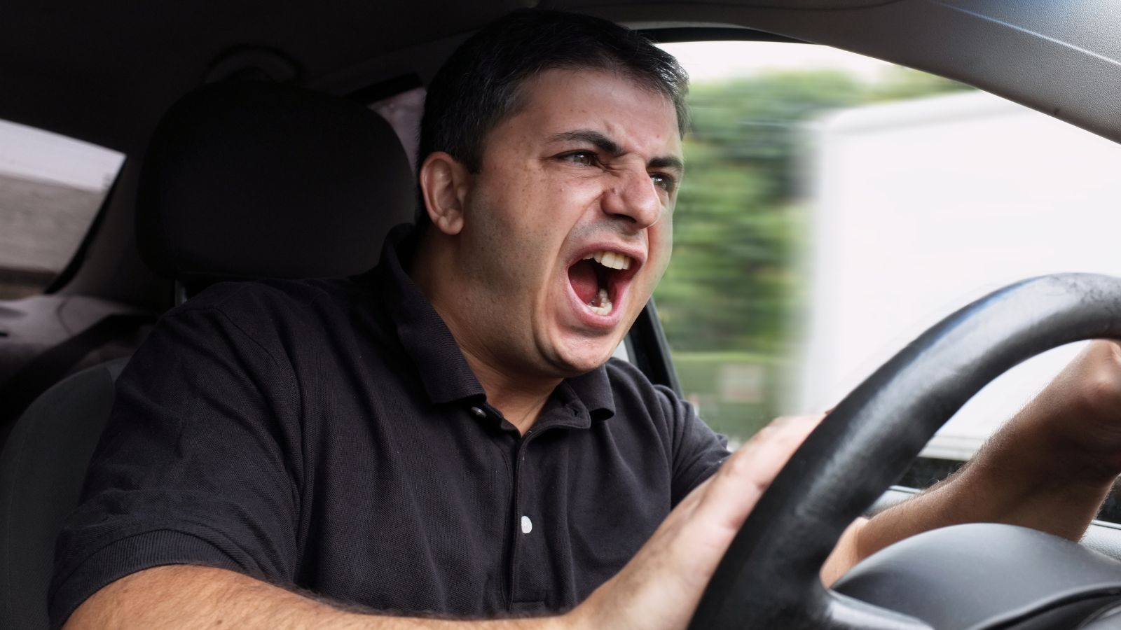 The clever trick that gets rid of tailgaters safely