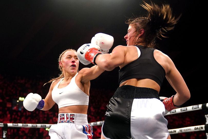 Elle Brooke issues huge update on boxing career as she thought 'fans ...