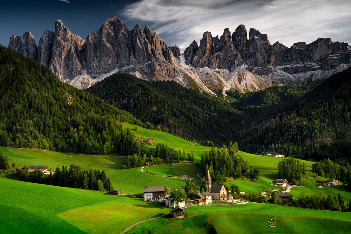 Hiker Who Needed Rescue From Closed Trail Slapped With Hefty Bill