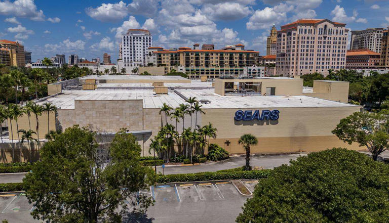 Miami's last Sears store just added a new hands-on showroom. Take a look