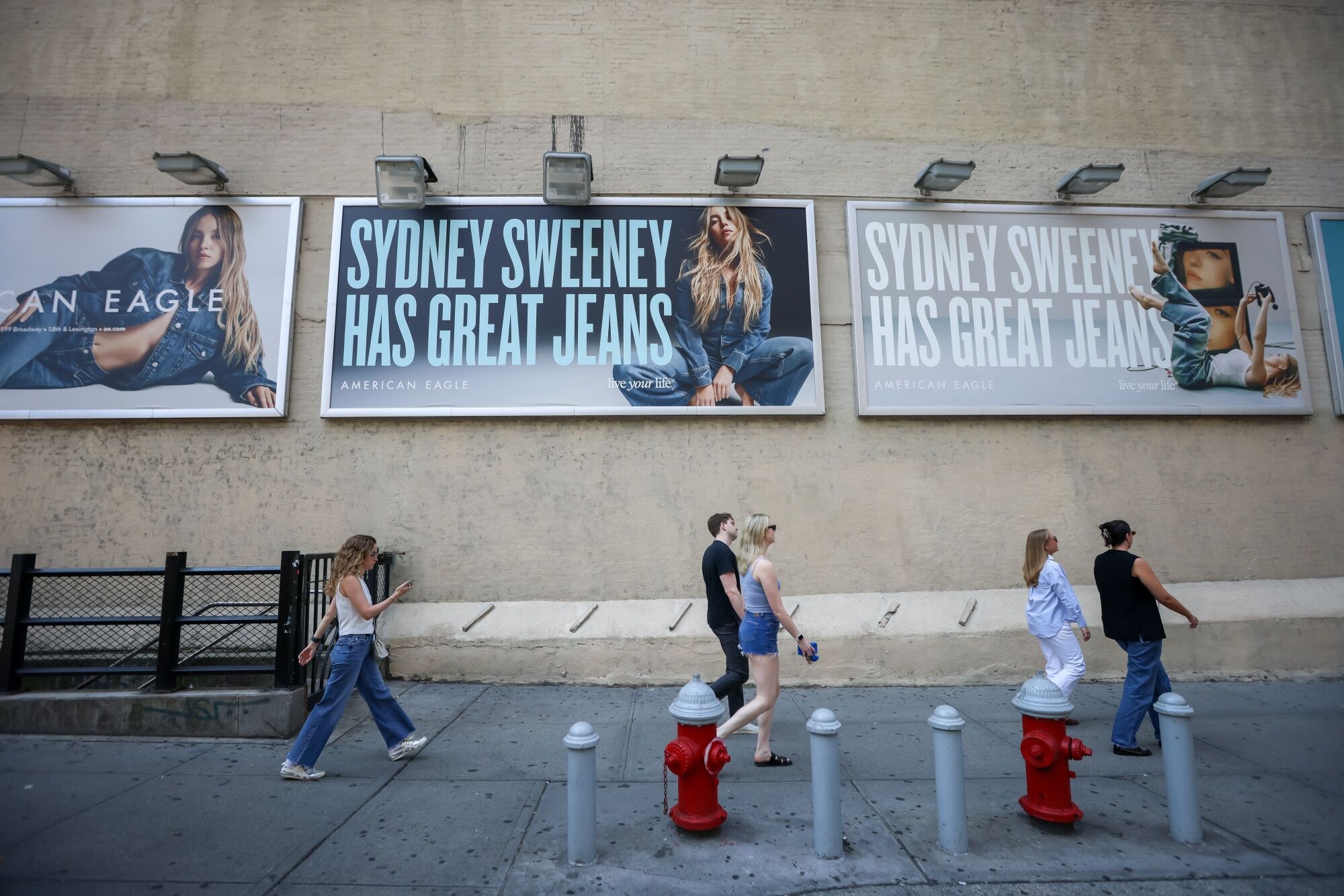 American Eagle Jumps as Trump Touts Sydney Sweeney Jeans Ad