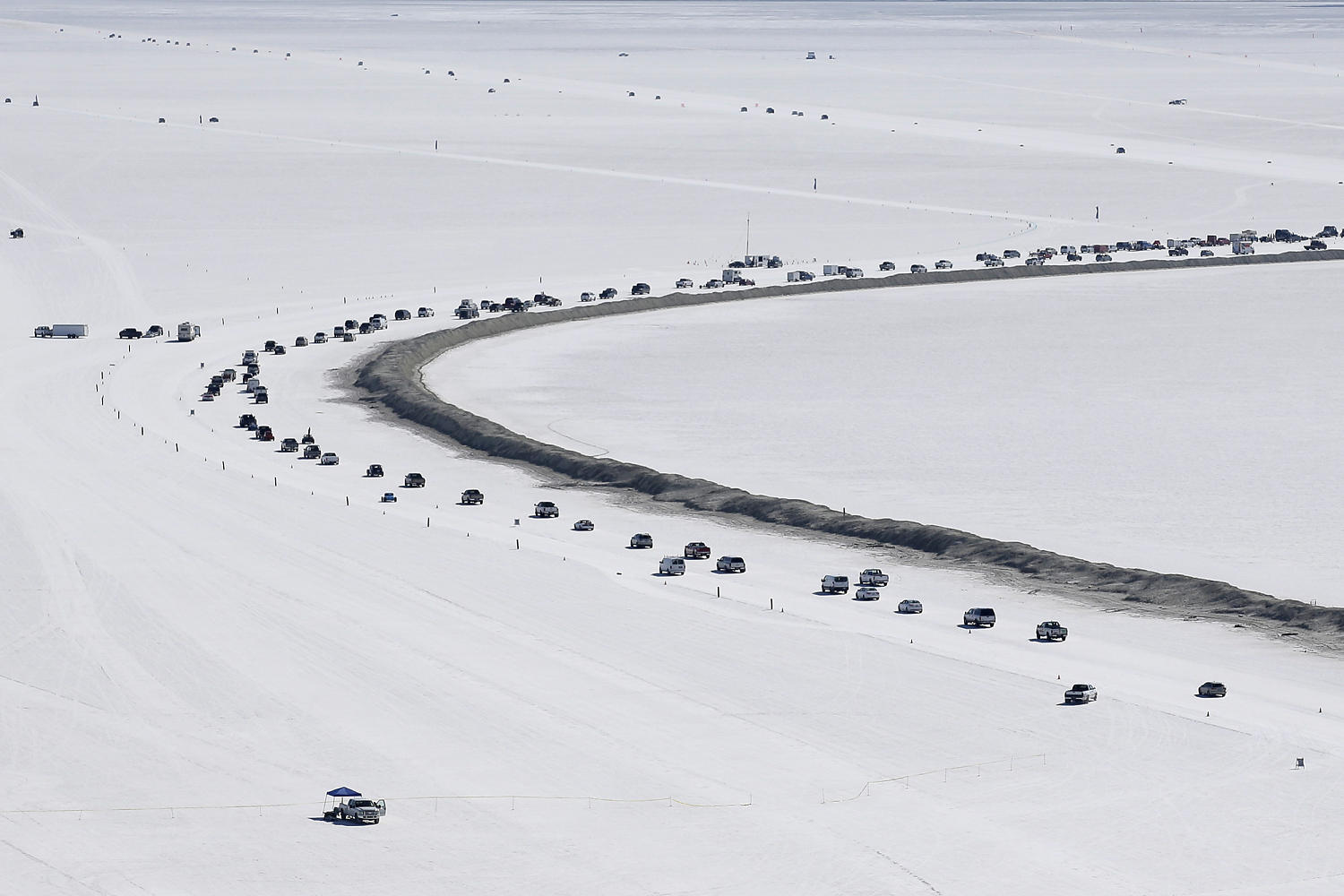 Racer dies trying to set land speed record at Utah salt flats
