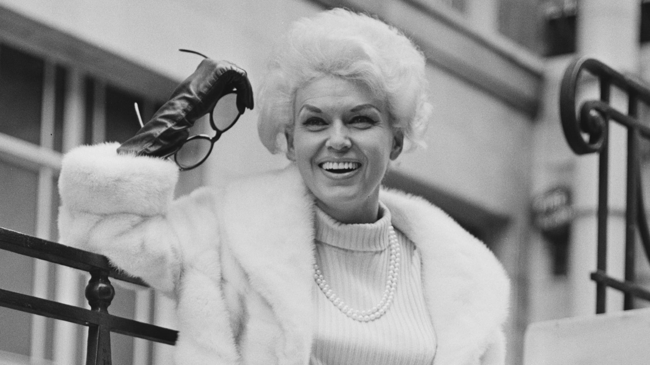 Late-Night TV Star Known for Song ‘Fascination’ Dies at 101