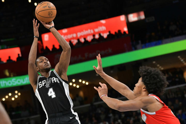 De’Aaron Fox agrees to massive $229 million extension with Spurs