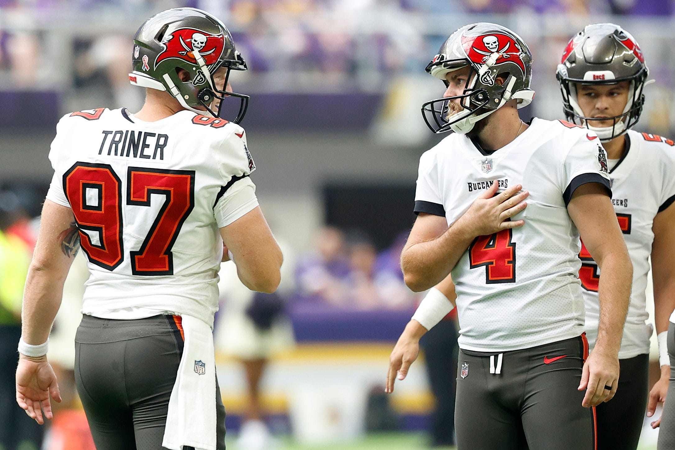 Seahawks sign 2 players on Monday afternoon