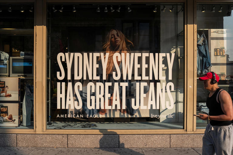 How much are the American Eagle Sydney Sweeney jeans? See controversy ...