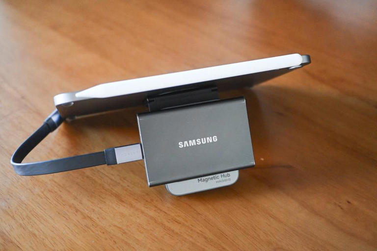 「両面MagsafeかつType-Cポート3つ」という異端児。iPadの「ミニPC化」を叶えた話