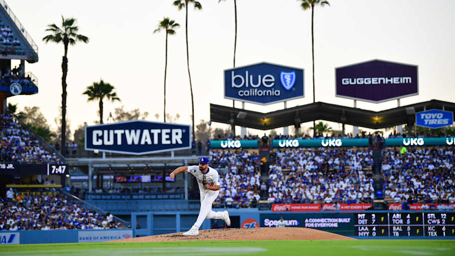 Philadelphia Phillies Add Former Los Angeles Dodgers Reliever