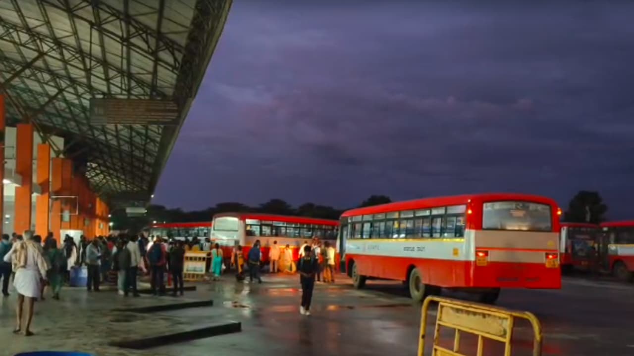 Karnataka HC Orders End to KSRTC Strike, Bus Services Resume in Bengaluru