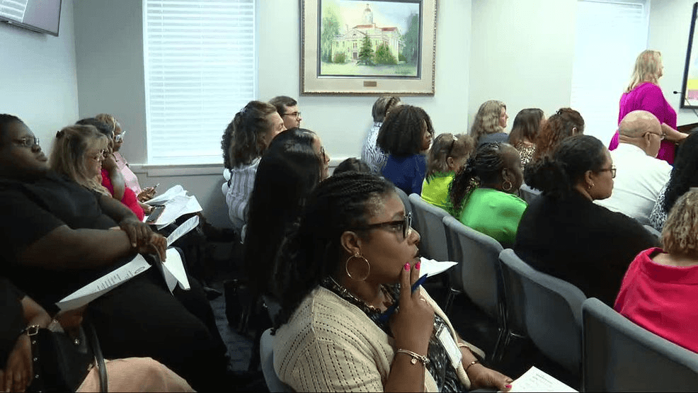 Duplin board faces backlash over $5400 golf membership amid ...