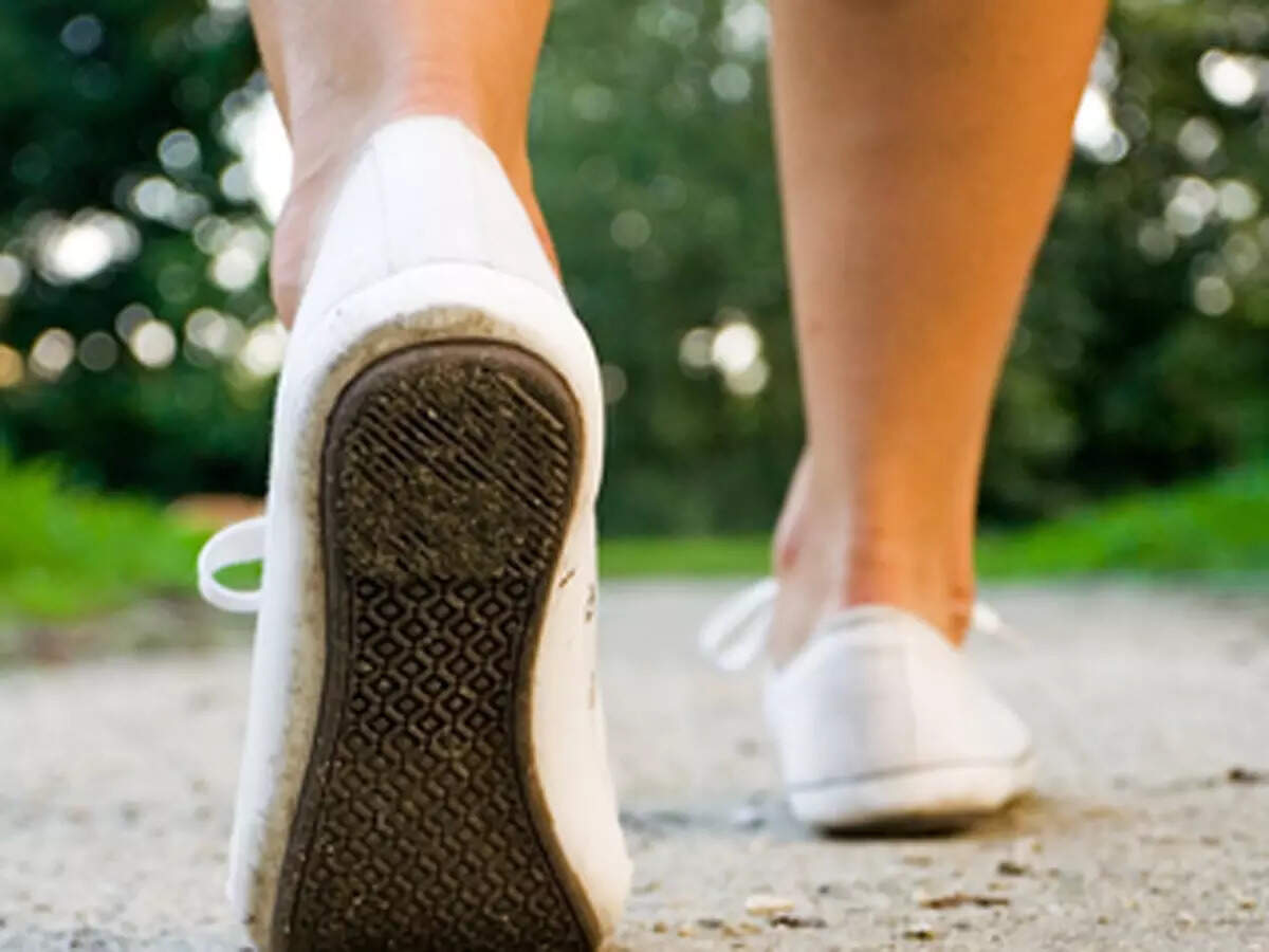 Does walking backward really boost overall fitness? Everything you need ...