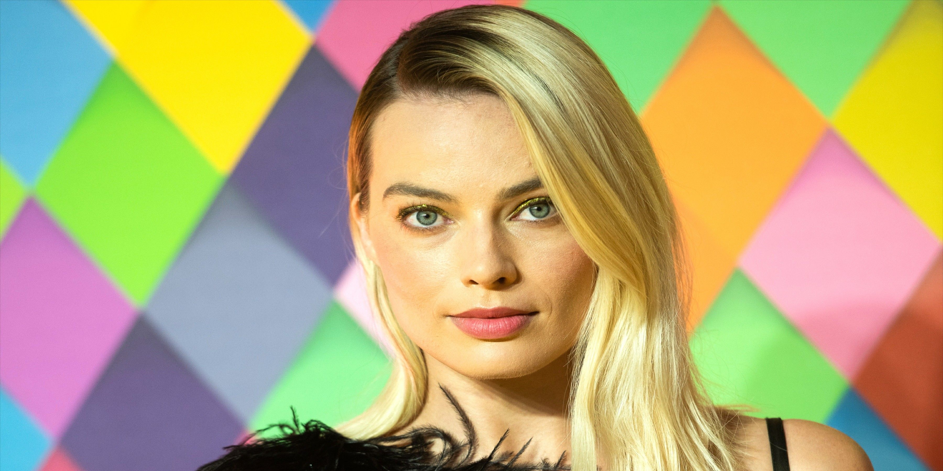 Margot Robbie's $407M Crime Masterpiece Tops Streaming Chart
