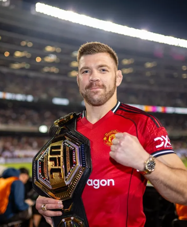 Dricus du Plessis could move to light heavyweight or heavyweight, says ...