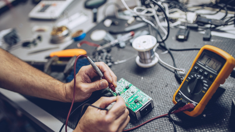 How To Dispose Of Old Electronics The Right Way