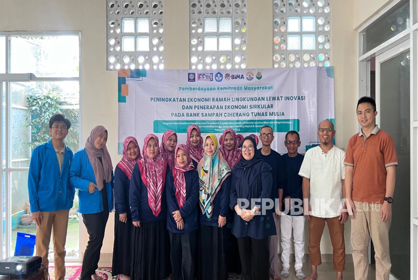 Lewat Hibah BIMA 2025, Dosen UBSI Dorong Digitalisasi Bank Sampah di ...