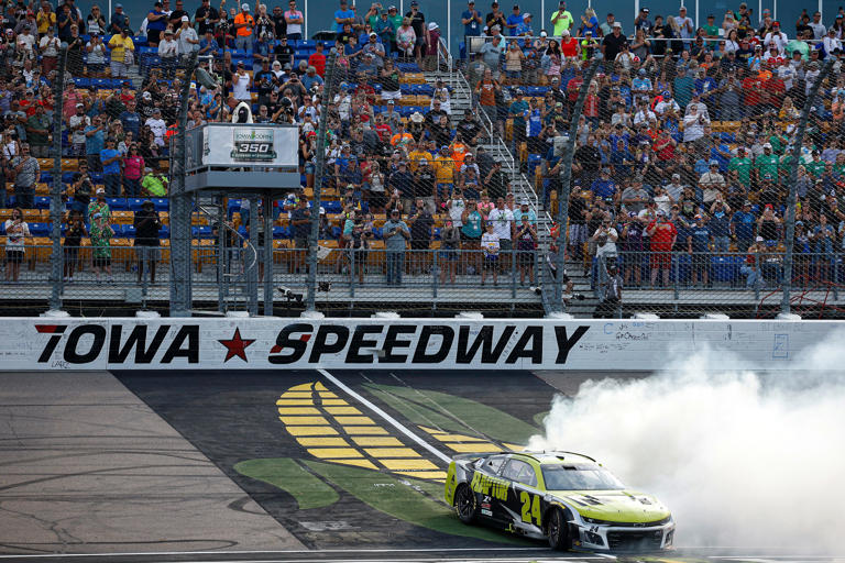 William Byron wins NASCAR Cup Series race at Iowa, full results