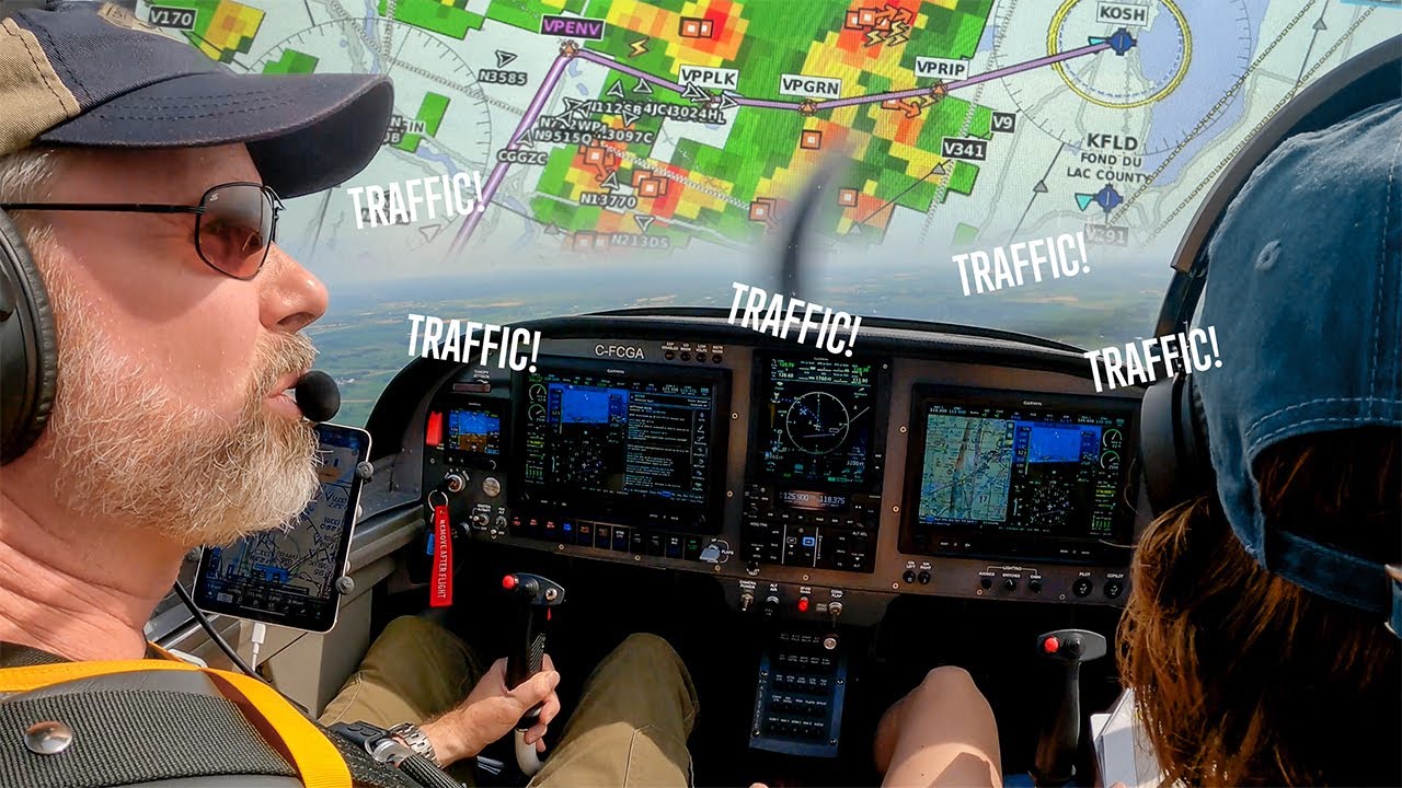 How one pilot made a split-second decision to divert from AirVenture