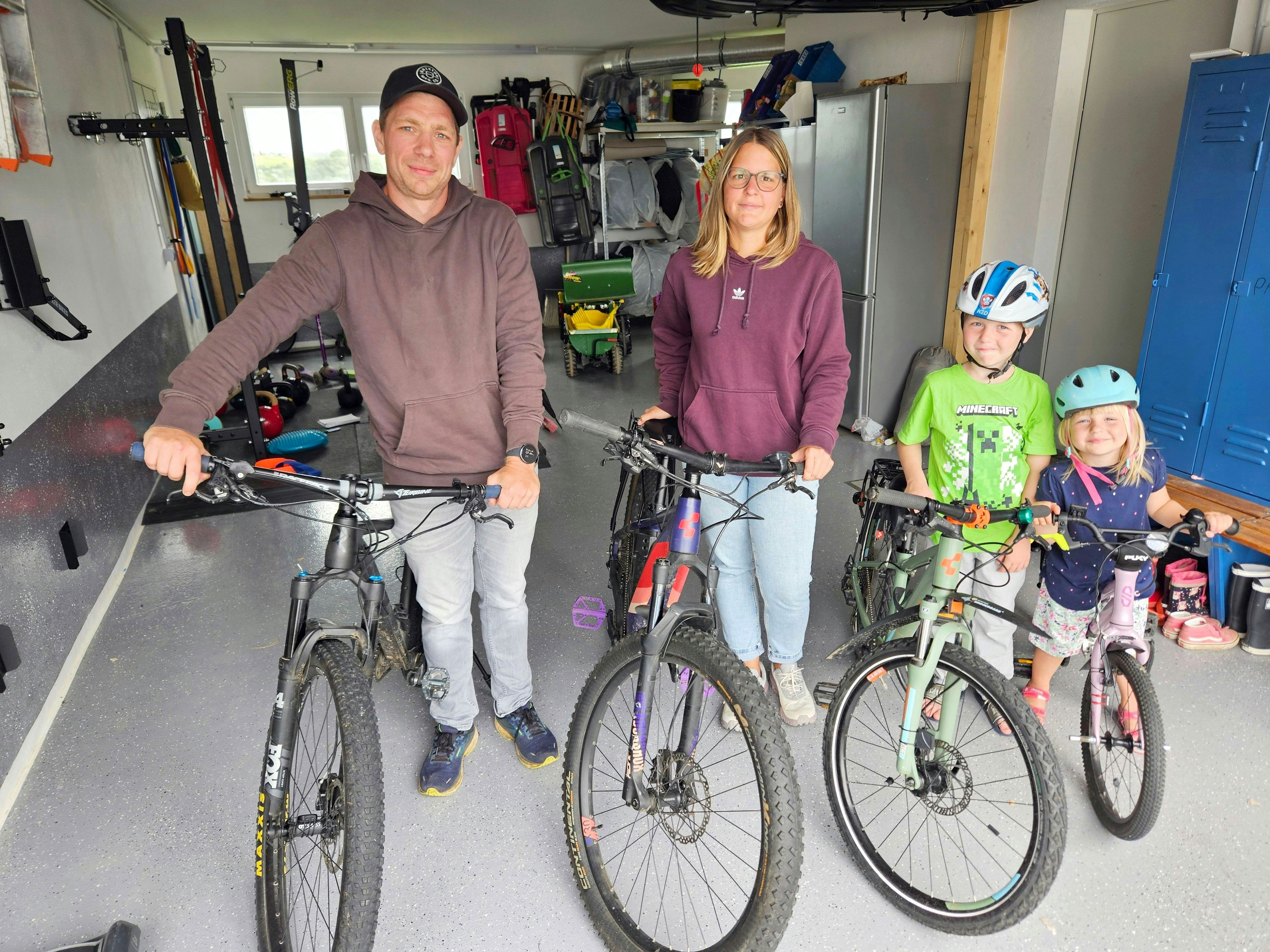 575 Kilometer in zwölf Etappen: Familie aus Nettersheim radelt von der ...