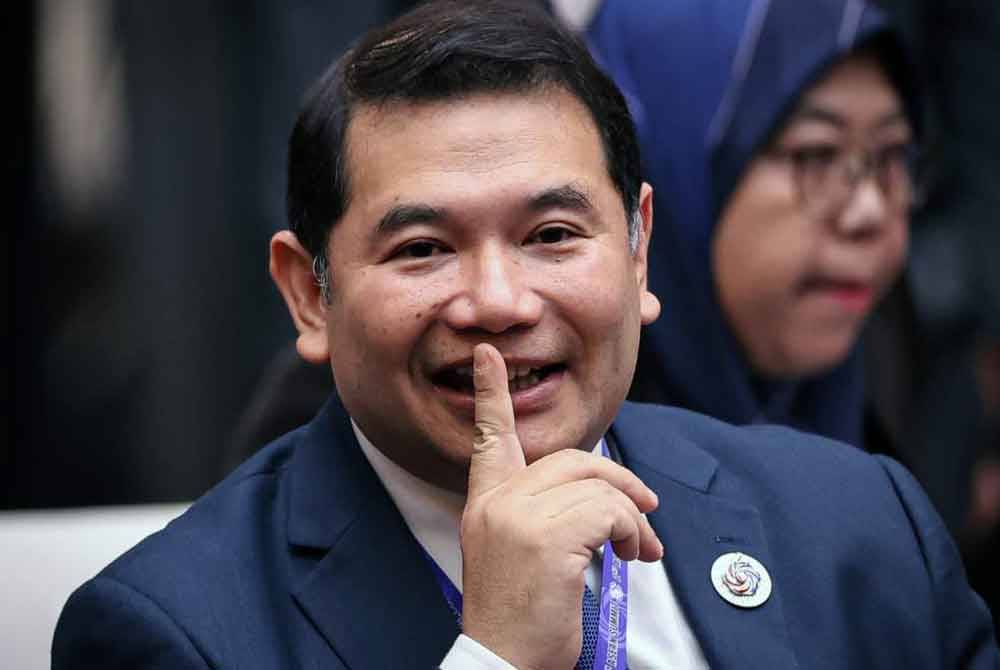 Be keyboard warriors for Gaza, not local political drama - Rafizi