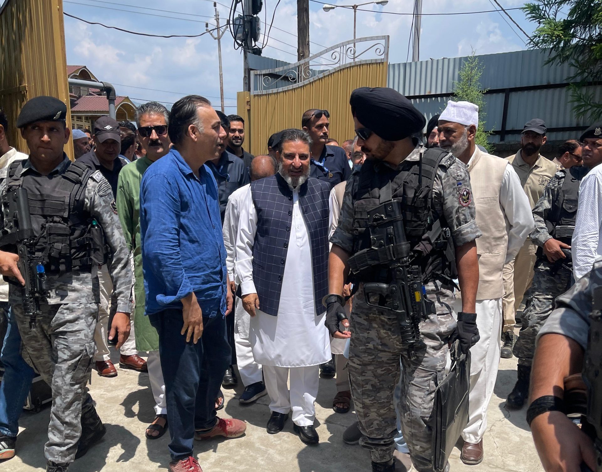 Altaf Bukhari visits Seer Hamdan to condole demise of G.A. Peer