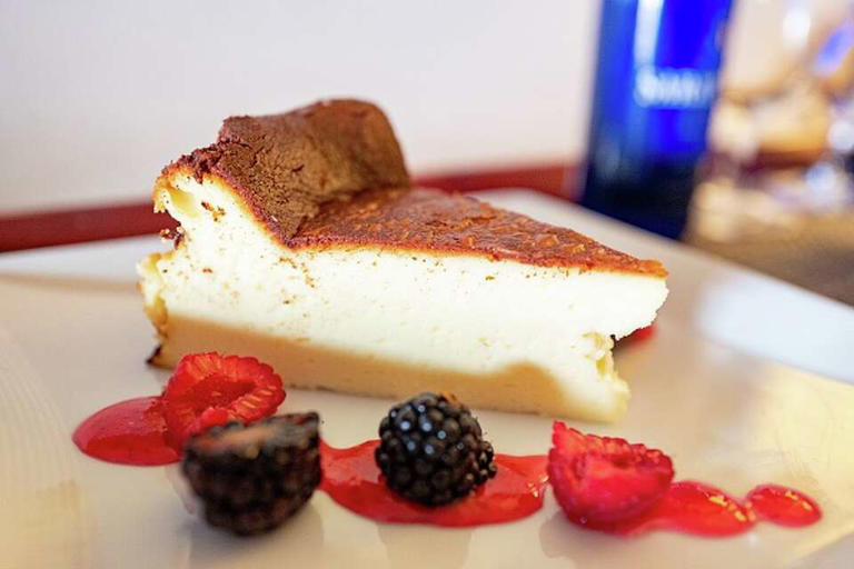 Locavore: Sandy Hook event pairs cheesecakes and wine; lobster bake ...