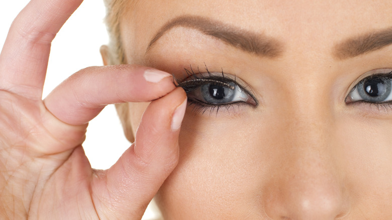 False Eyelash Mistakes You May Be Making