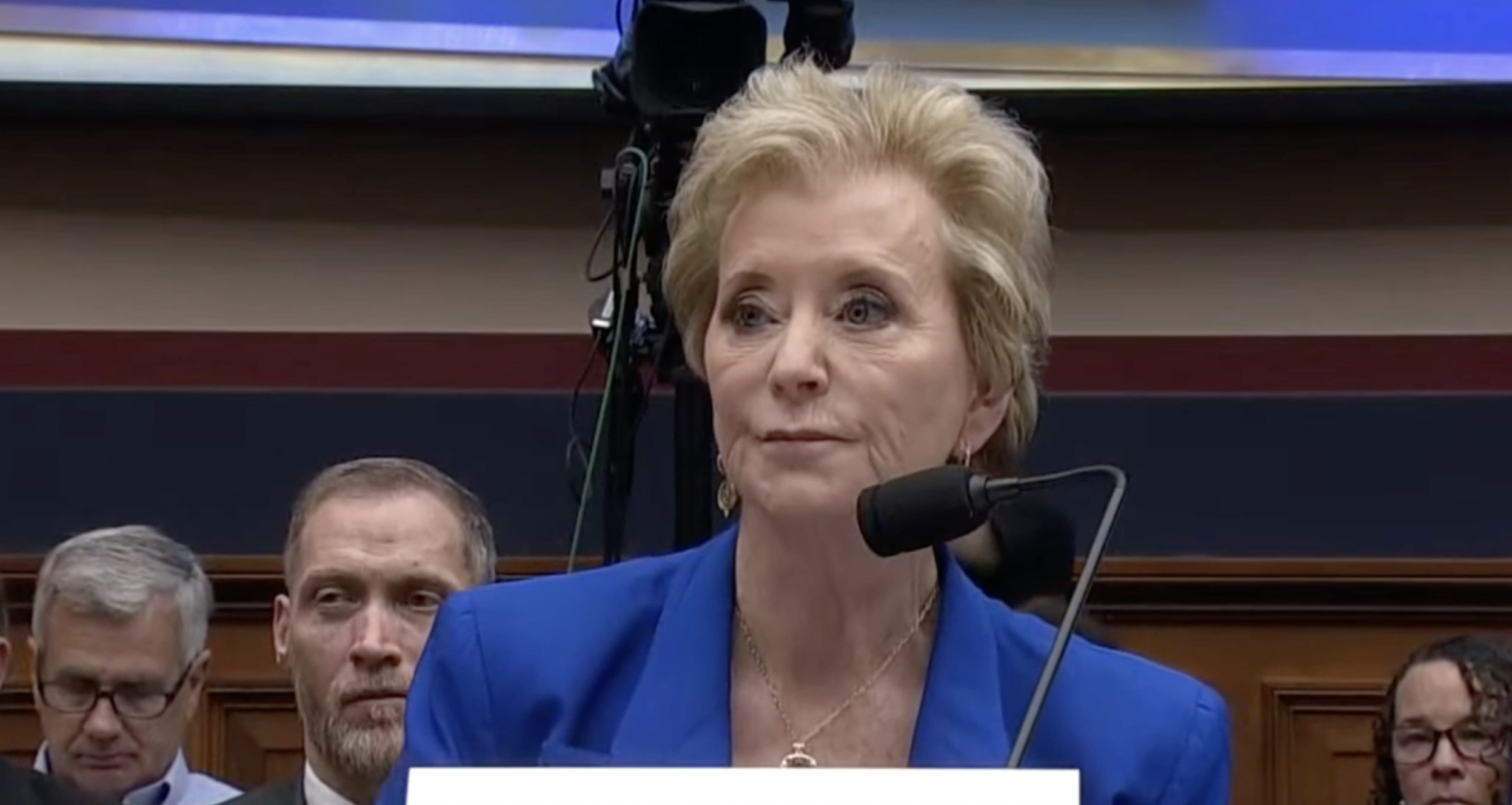 'Shouldn't Be In This Job': Rep. Suzanne Bonamici Leaves Linda McMahon ...