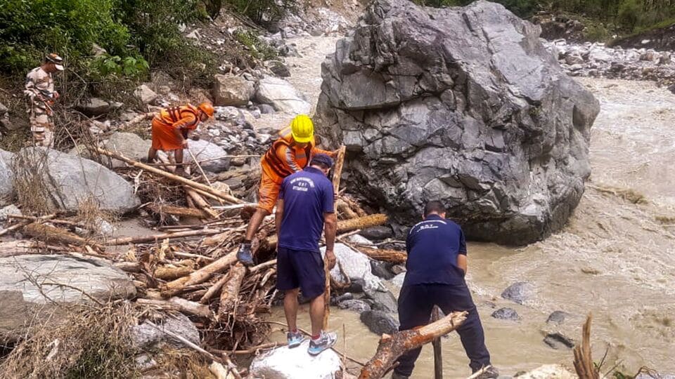 Uttarakhand: Major cloud burst floods Uttarkashi's Dharali; chilling ...