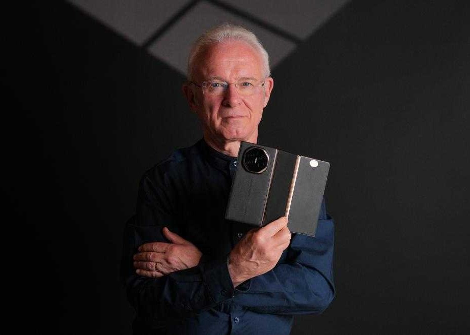 Huawei Mate XT – where words meet tools