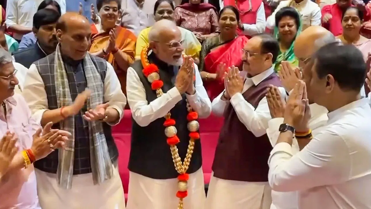 NDA MPs Meet in Parliament; PM Modi Honored for Operation Sindoor ...