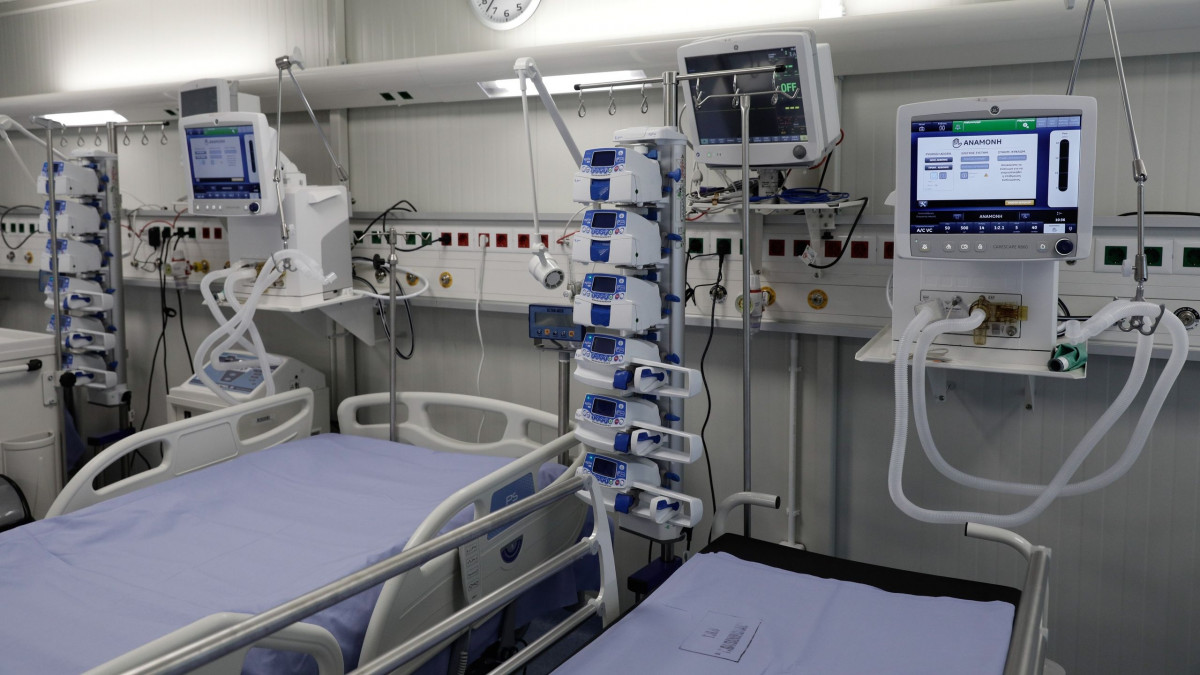 Με κορωνοϊό στη ΜΕΘ στα Χανιά βρέφος 16 ημερών - Αυξημένες οι νοσηλείες ...