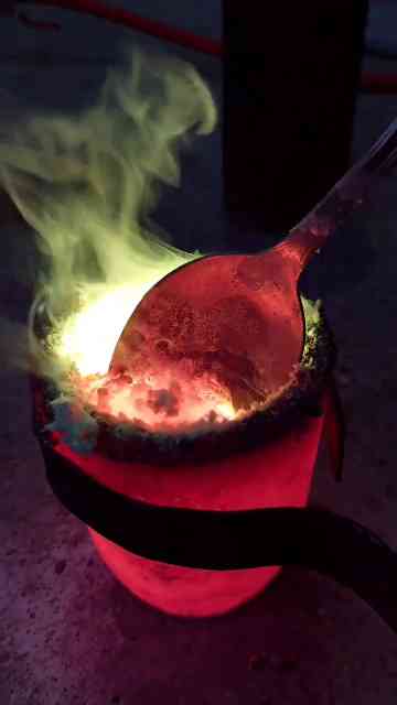 Casting Nordic gold ingot from waste aluminum & brass