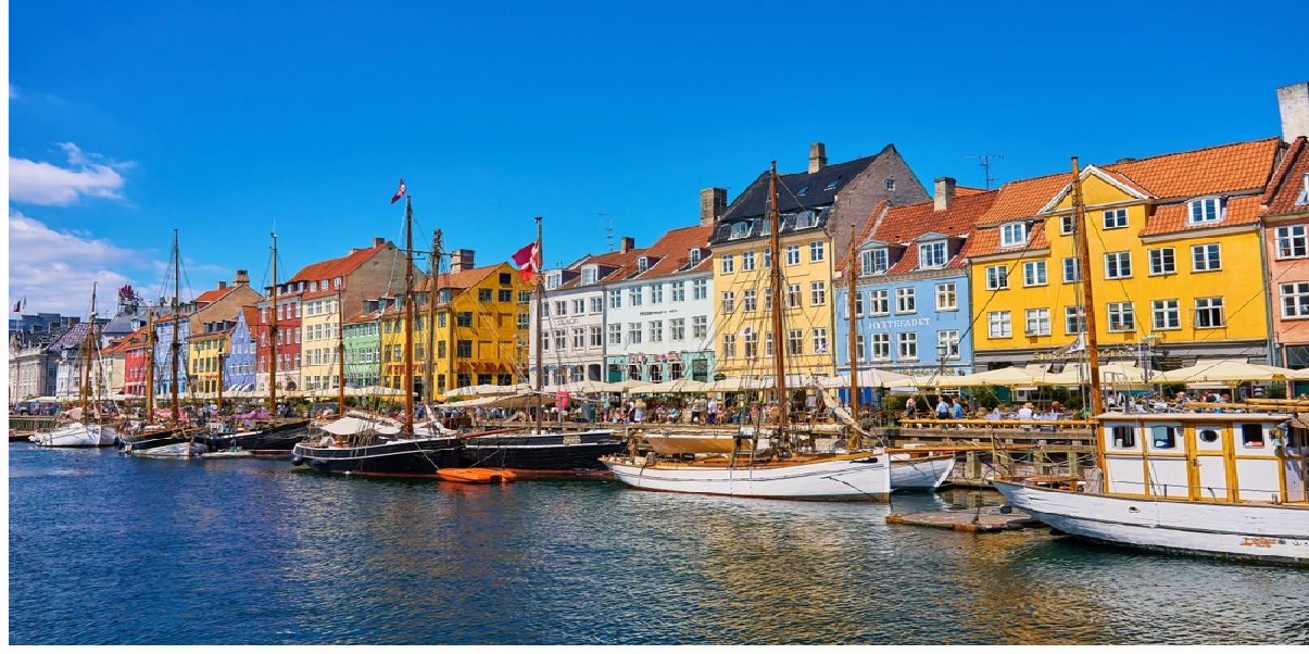 “Vulgar” Mermaid Statue in Copenhagen to Be Removed