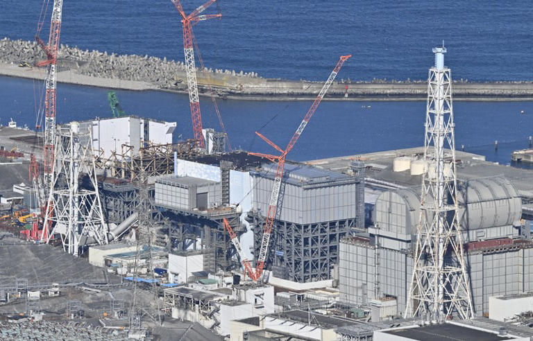 Editorial: Unfeasible Fukushima decommissioning schedule will cause ...