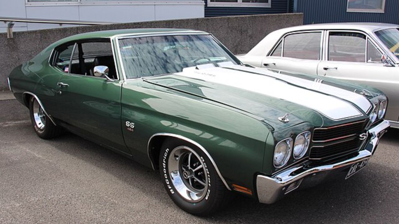 Which cars had the largest factory big block engine