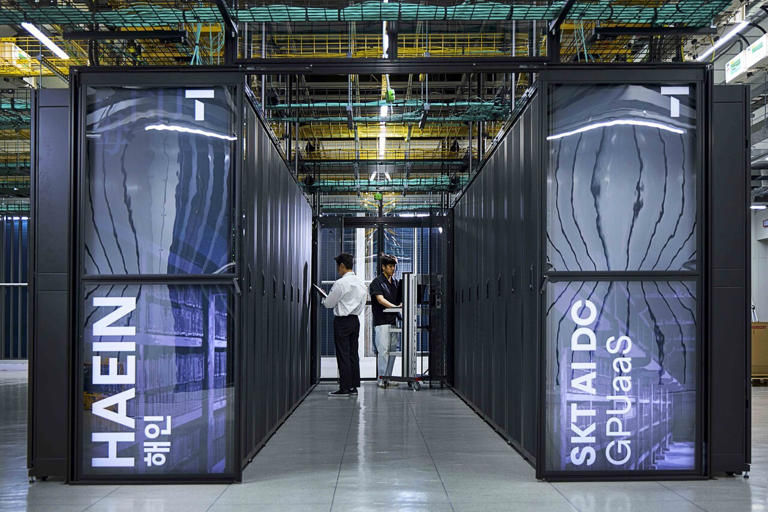 New evidence suggests we’re living inside a giant void