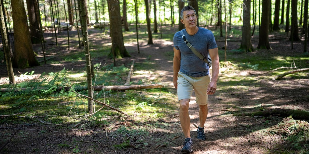 7 Major Health Benefits From Walking That *Will* Improve Your Life