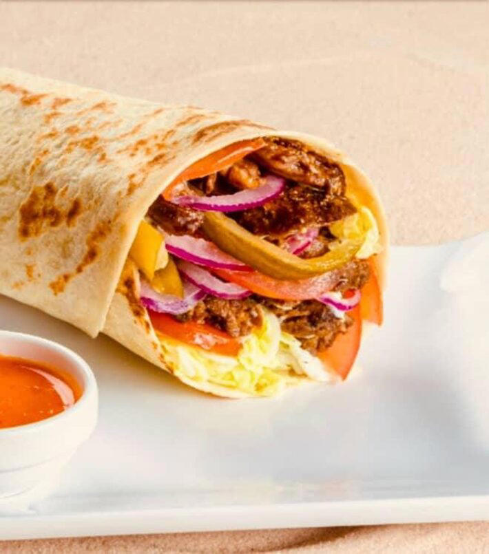 Shawarma ou burrito? Saiba mais sobre esses lanches enrolados, com ...